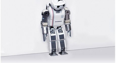 Jedi-student controls robot from a distance with the power of thought ...